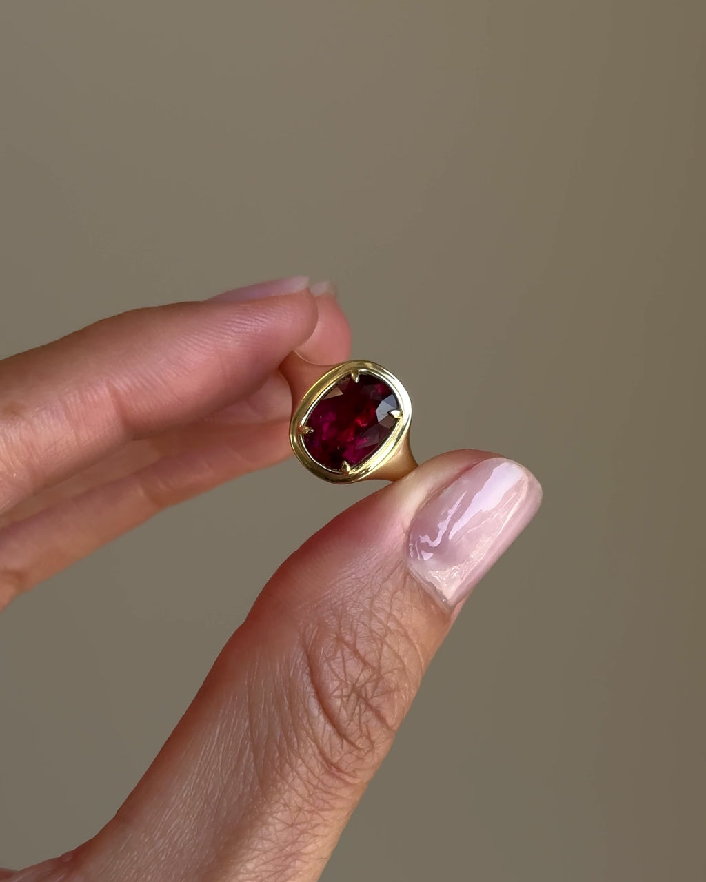 Gemstone Signet Ring / No. 10 – Maggi Simpkins