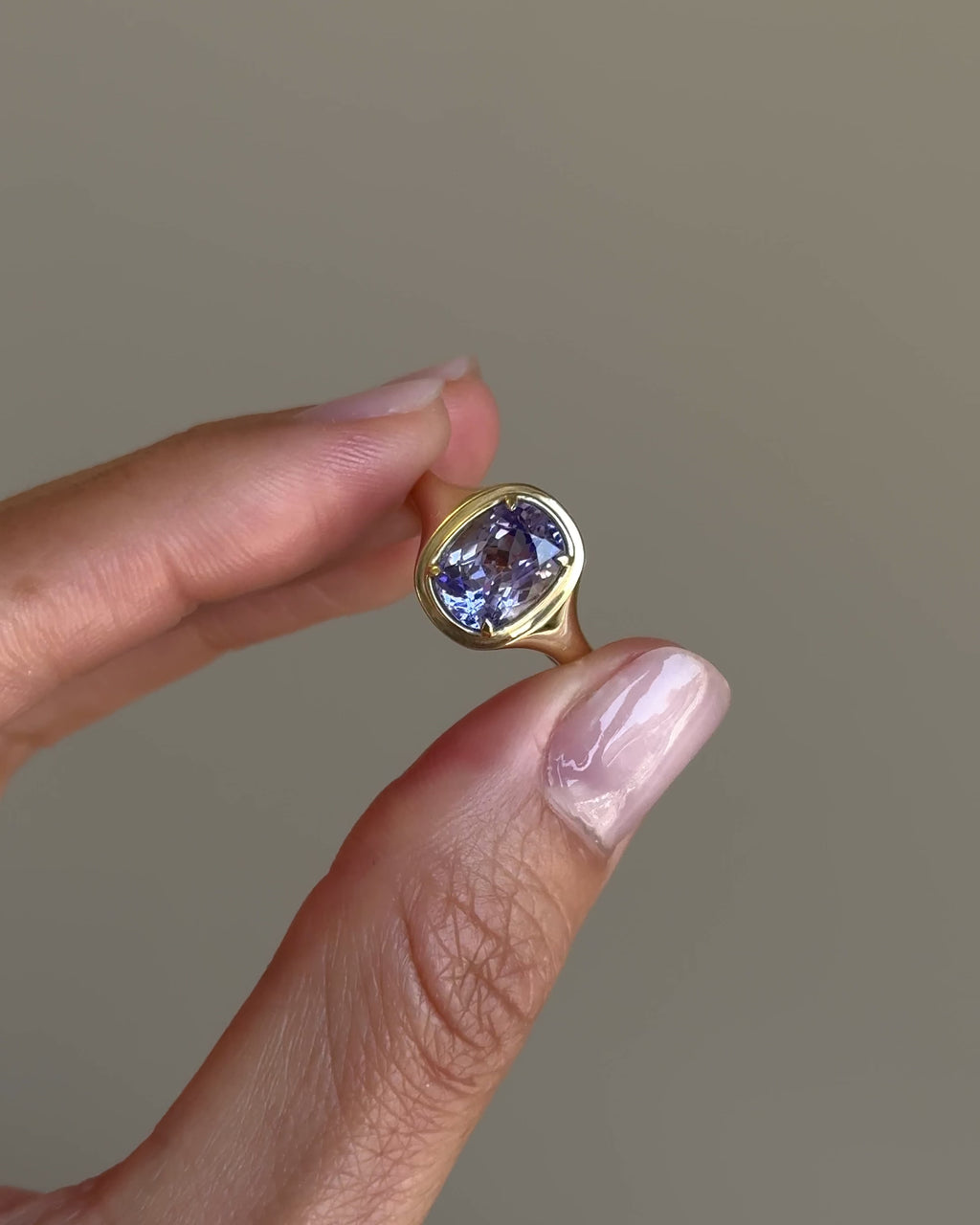 Gemstone Signet Ring / No. 11 – Maggi Simpkins